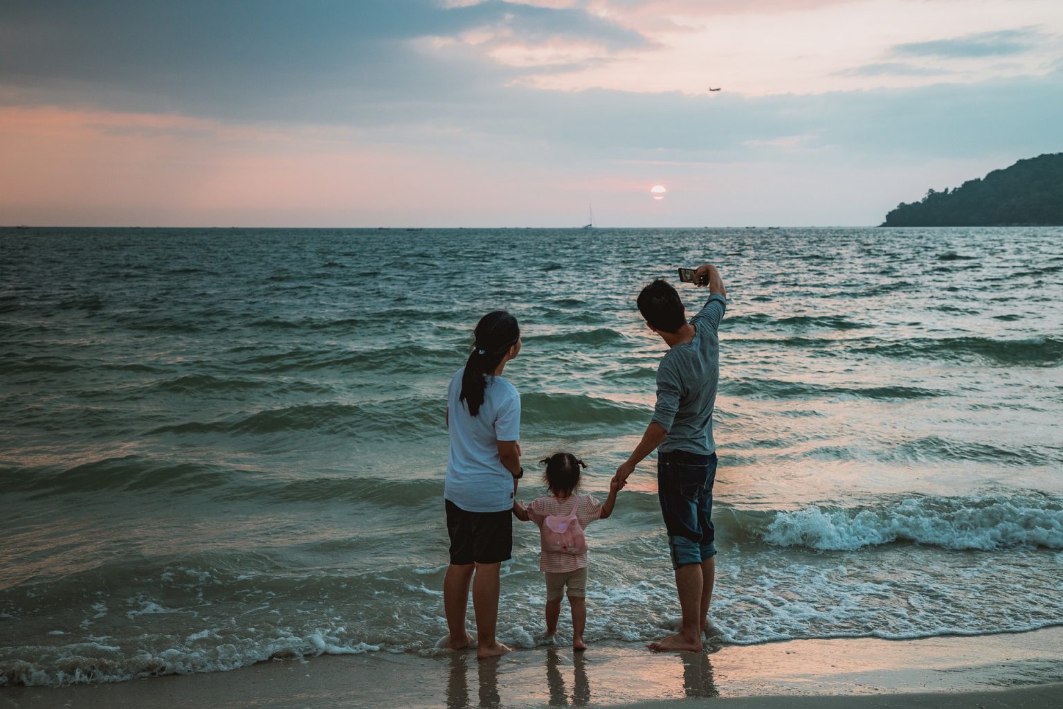 155 Fantastic Family Travel Quotes For Your Family Trip Inspiration