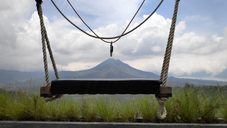 Swing In Bali - 14 Best Bali Swings For Instagram & Adventure