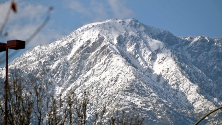 Snow In California - 28 Prettiest Places For a White Winter Trip