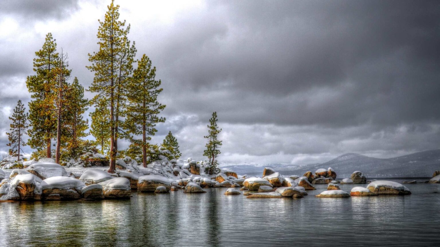 Snow In California - 28 Prettiest Places For a White Winter Trip