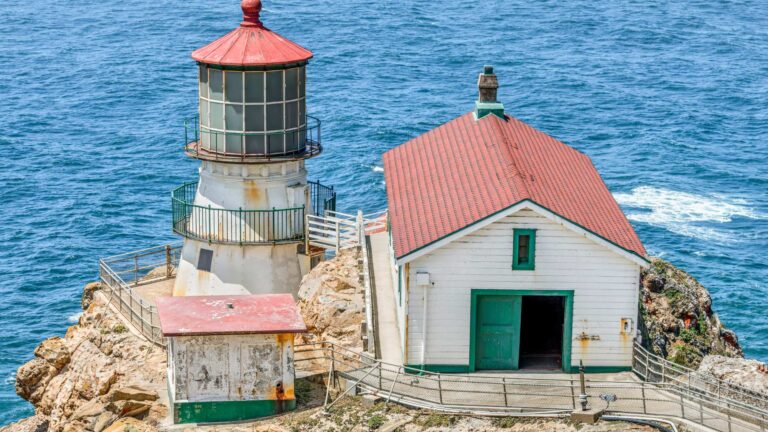 21 Pretty Lighthouses In California You Should Visit At Least Once