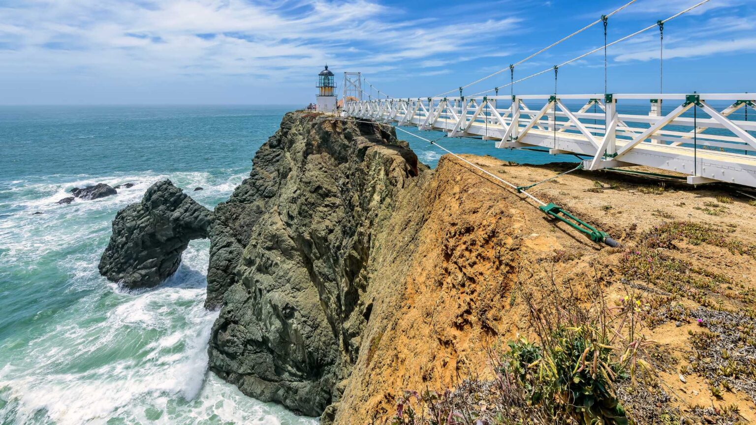 21 Pretty Lighthouses In California You Should Visit At Least Once