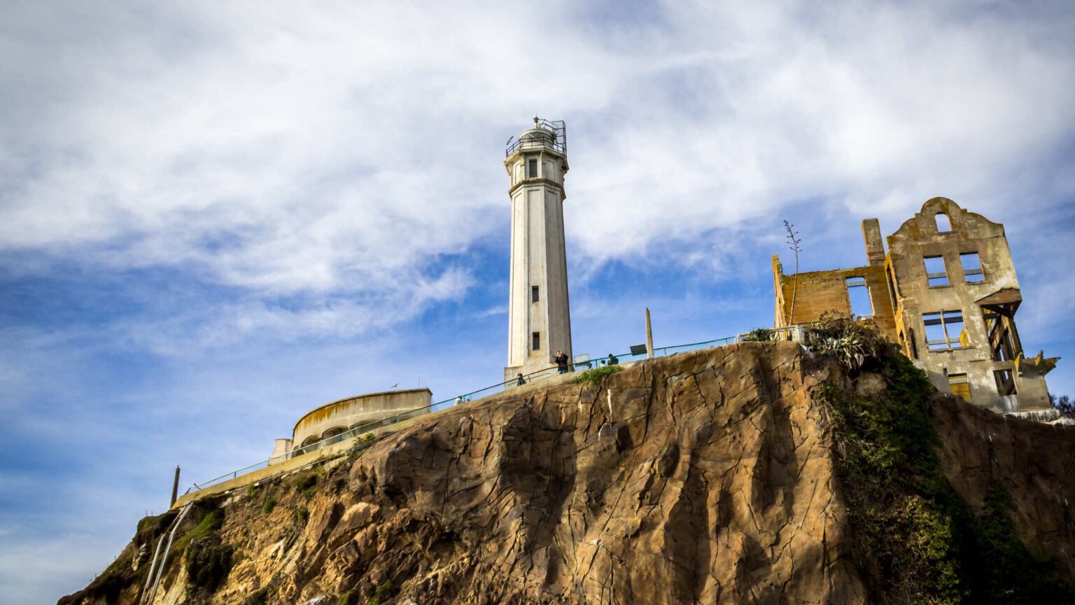 21 Pretty Lighthouses In California You Should Visit At Least Once