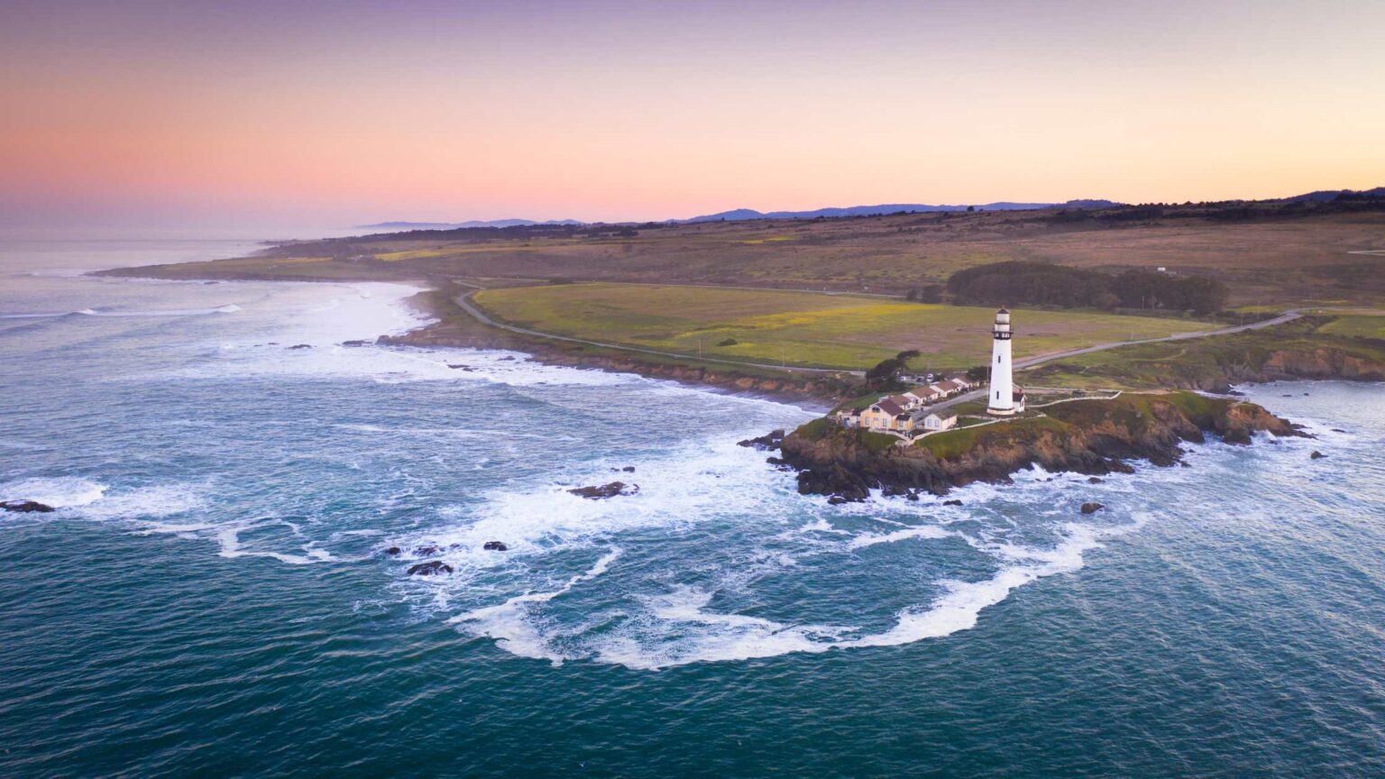 21 Pretty Lighthouses In California You Should Visit At Least Once