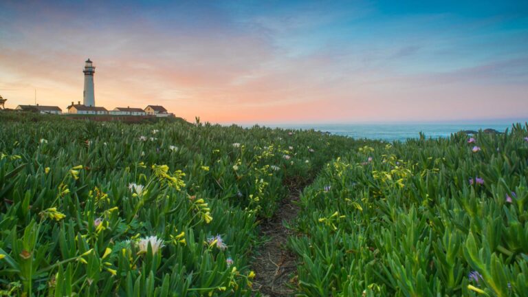 21 Pretty Lighthouses In California You Should Visit At Least Once