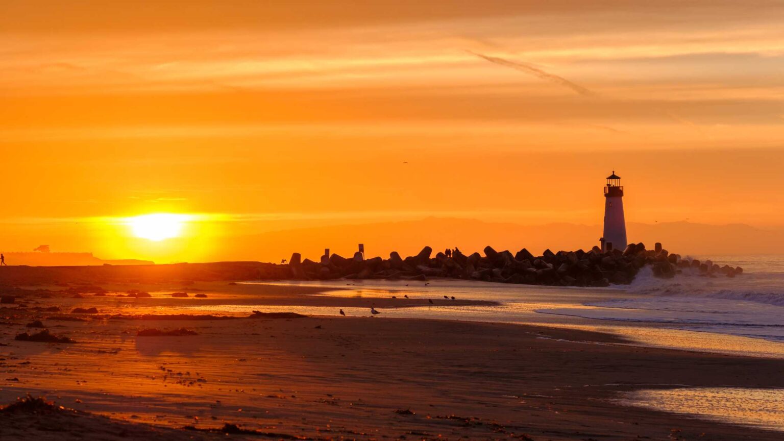 21 Pretty Lighthouses In California You Should Visit At Least Once