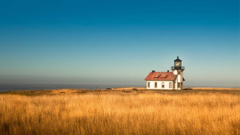 21 Pretty Lighthouses In California You Should Visit At Least Once