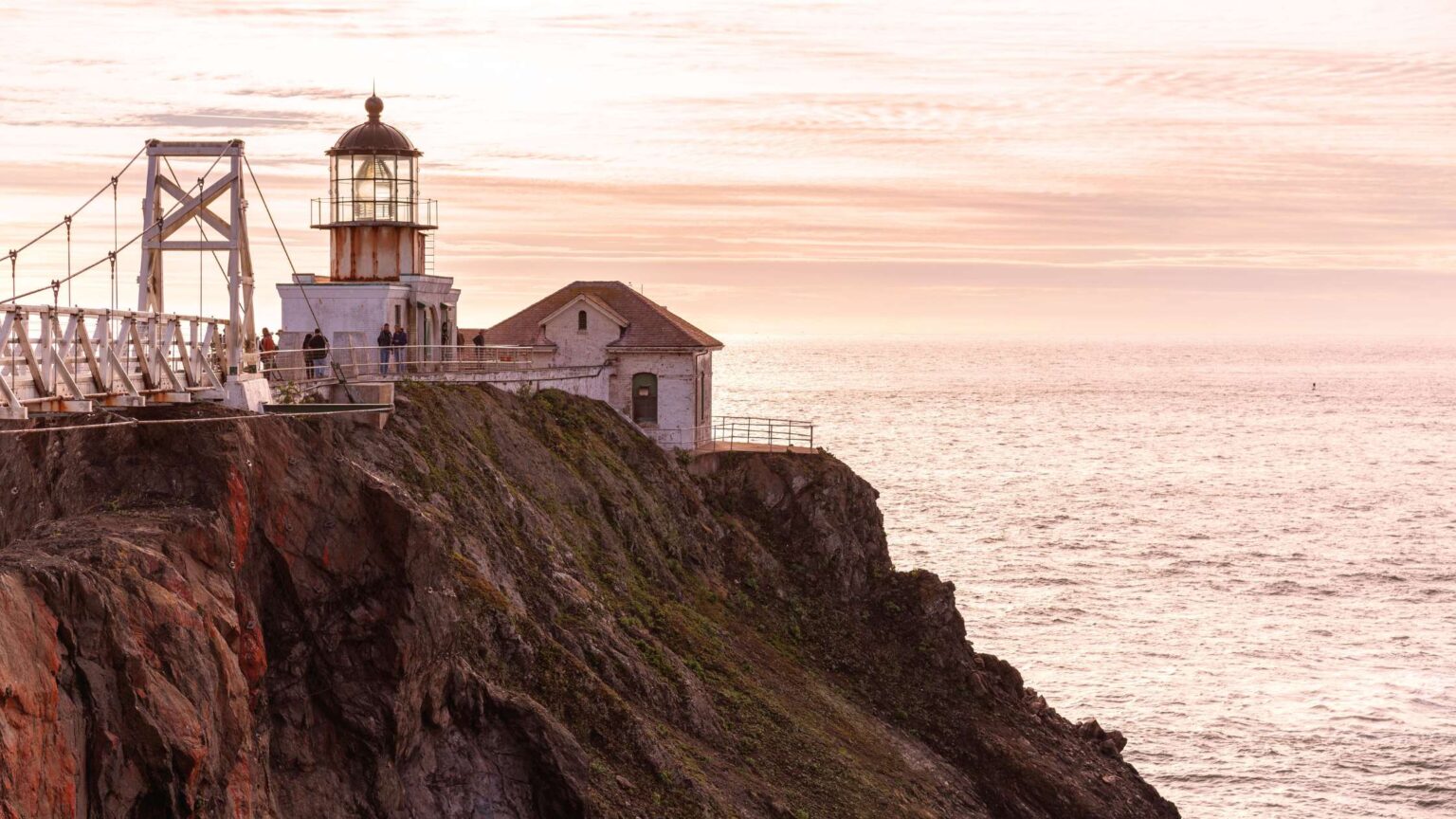 21 Pretty Lighthouses In California You Should Visit At Least Once