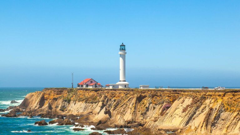 21 Pretty Lighthouses In California You Should Visit At Least Once