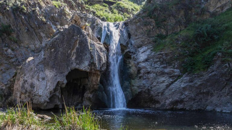 19 Pretty Waterfalls in Southern California You Should Visit