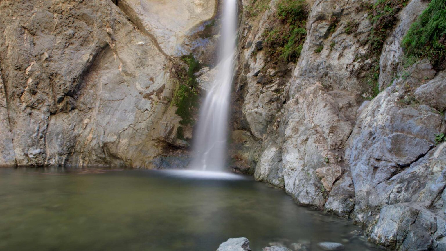 19 Pretty Waterfalls in Southern California You Should Visit