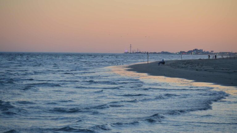 15 Prettiest White Sand Beaches In Texas For A Beach Holiday
